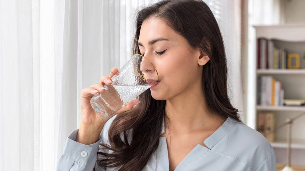 Is It Harmful to Drink Water Immediately After Eating? Know the Right ...